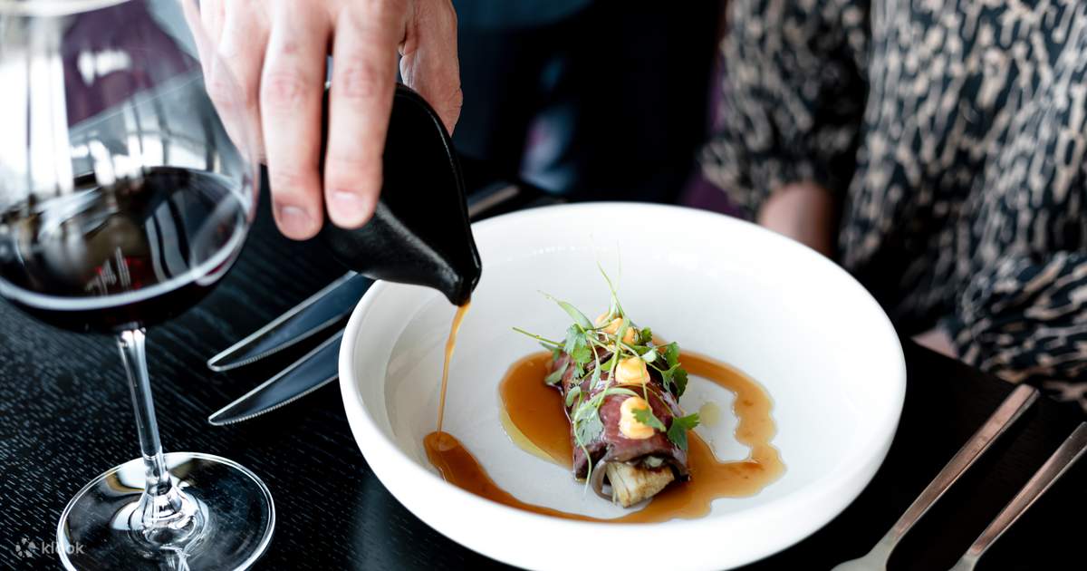 Infinity Bar and Dining - Sydney Tower Restaurant - Klook Australia ...